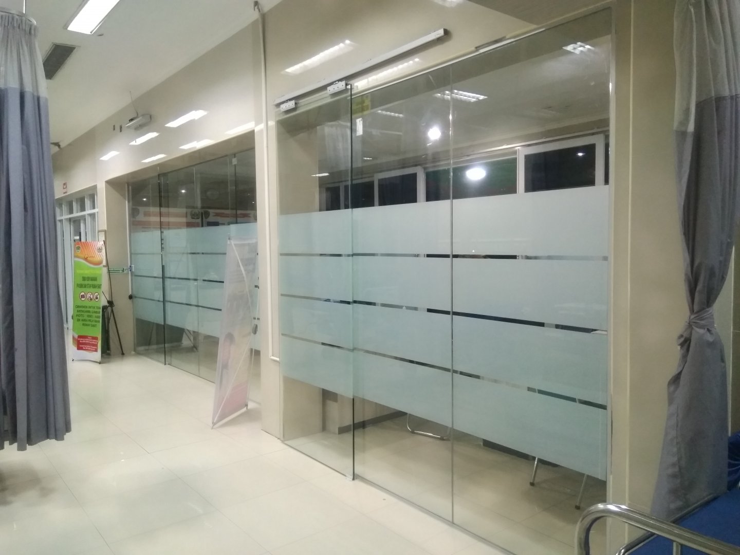 Pintu otomatis di IGD RS Salak Bogor | News | Delta Solusi