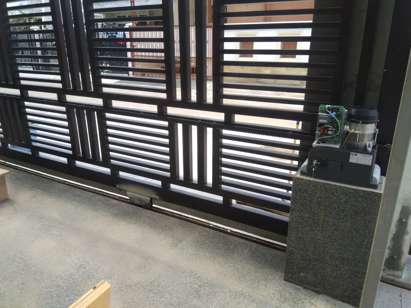 DEA Automatic Gate | DEA | Delta Solusi